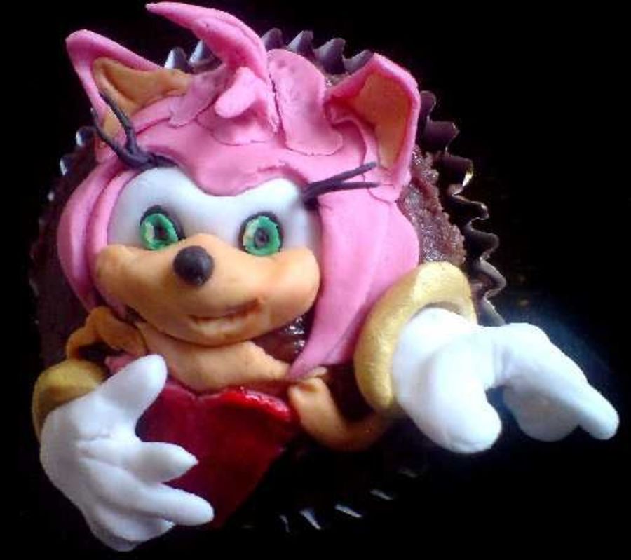 Amy Rose Cupcake - CakeCentral.com