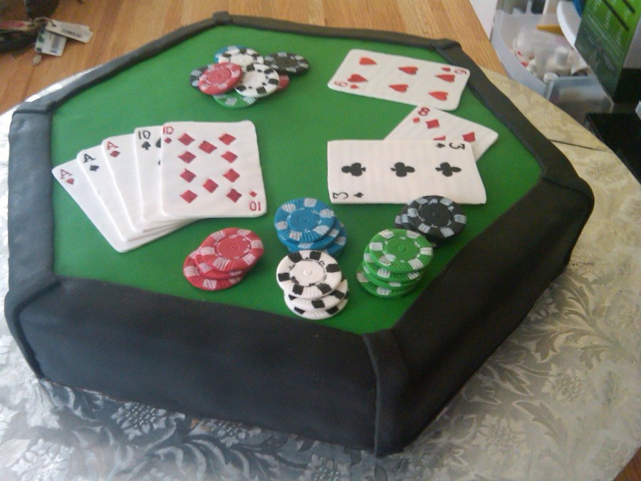 Poker Table - CakeCentral.com