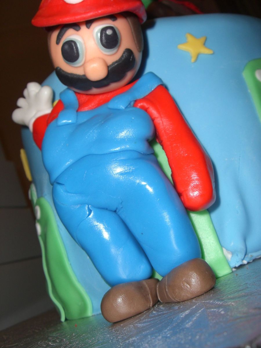 Super Mario - CakeCentral.com