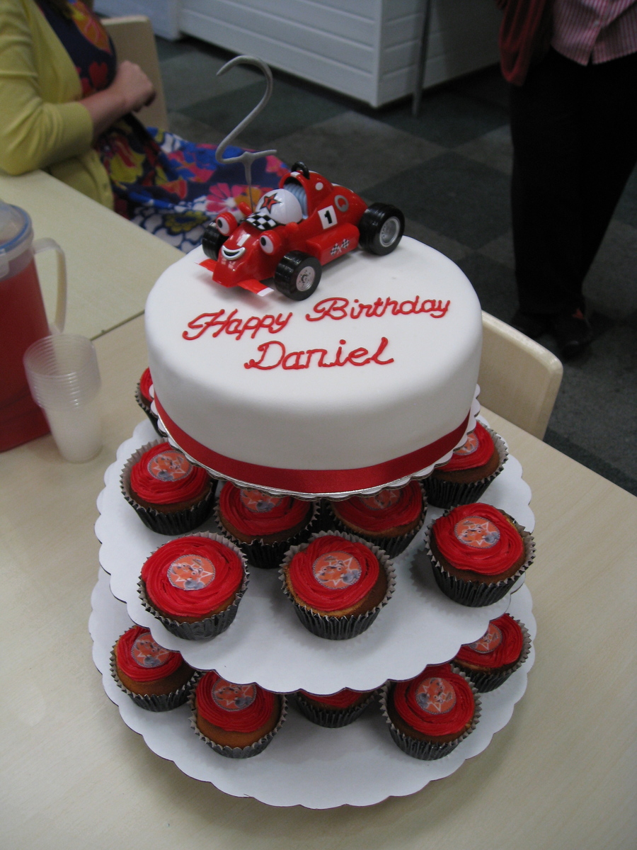 Roary Cake And Cupcakes - CakeCentral.com