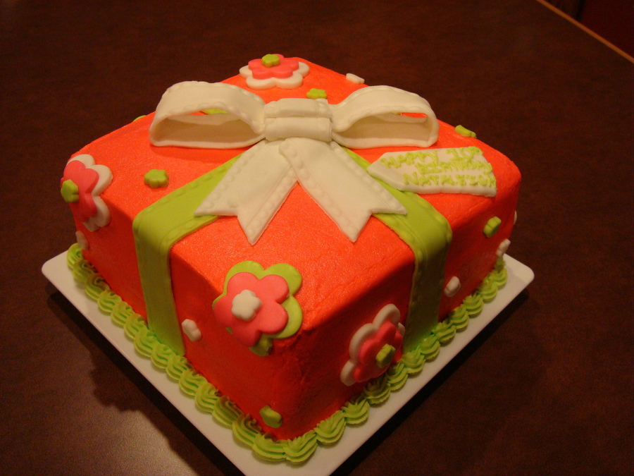 Gift Cake - CakeCentral.com