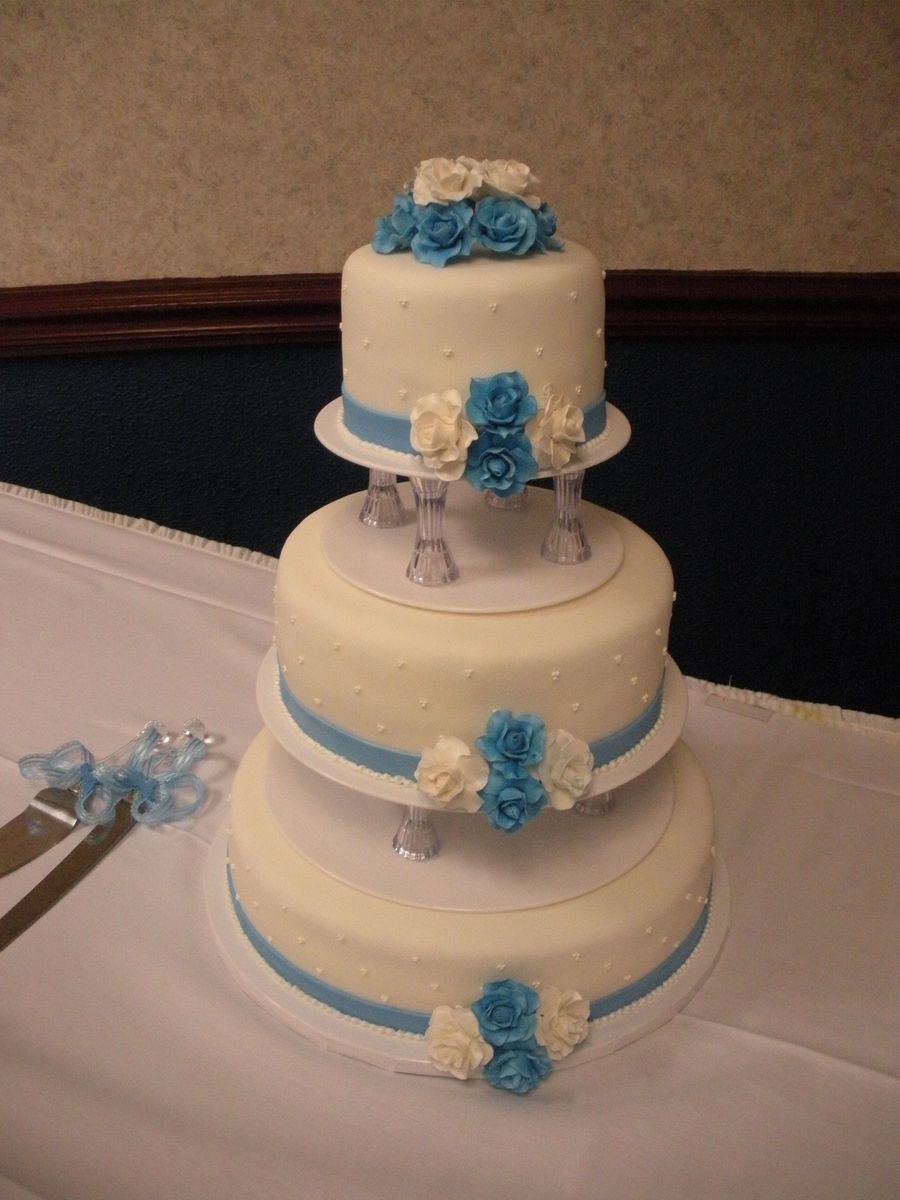 Round Wedding Cake - CakeCentral.com