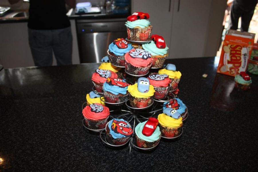 Lightning Cupcakes - CakeCentral.com