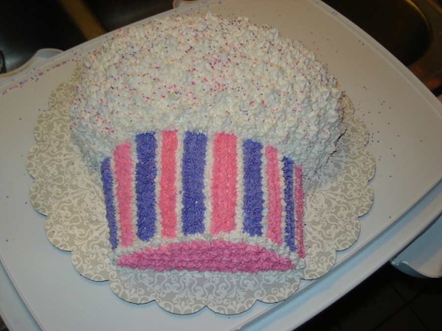 Cupcake Smash Cake - CakeCentral.com