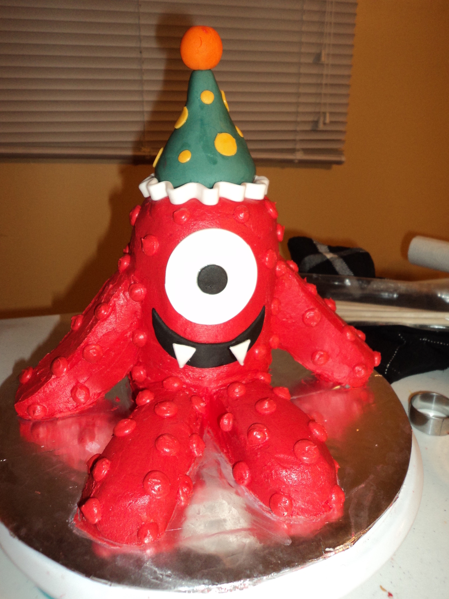 Muno Smash Cake - CakeCentral.com