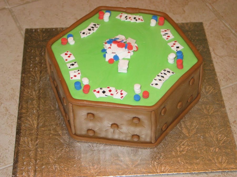 Poker Table - CakeCentral.com