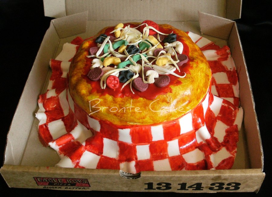 Ali's Pizza Birthday Cake - CakeCentral.com