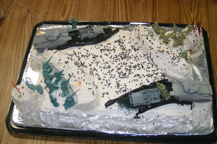Military Battlefield Cake - CakeCentral.com