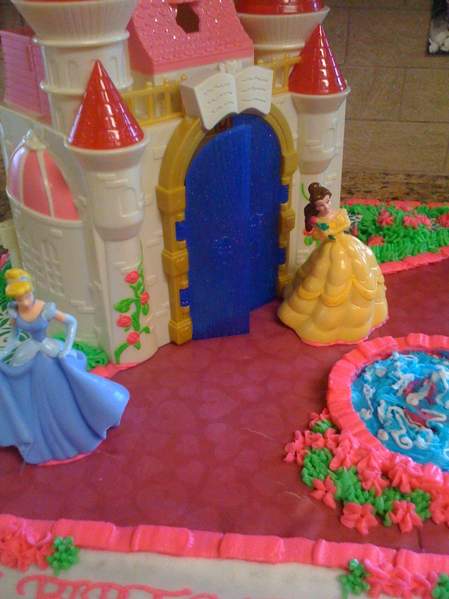 Disney Princess Cake - CakeCentral.com