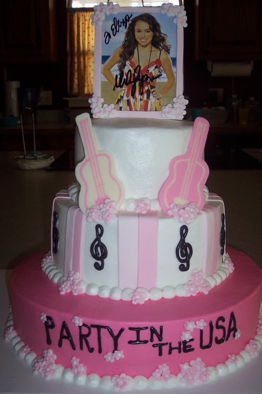 Miley Cyrus Fan Cake - CakeCentral.com