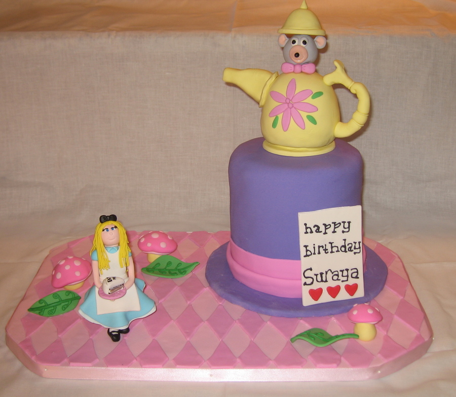 Tea With Alice In Wonderland - CakeCentral.com