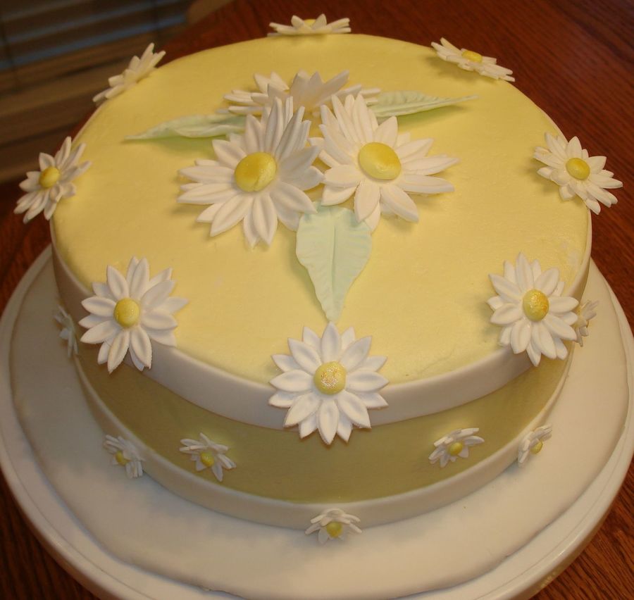 Daisy Birthday Cake - CakeCentral.com