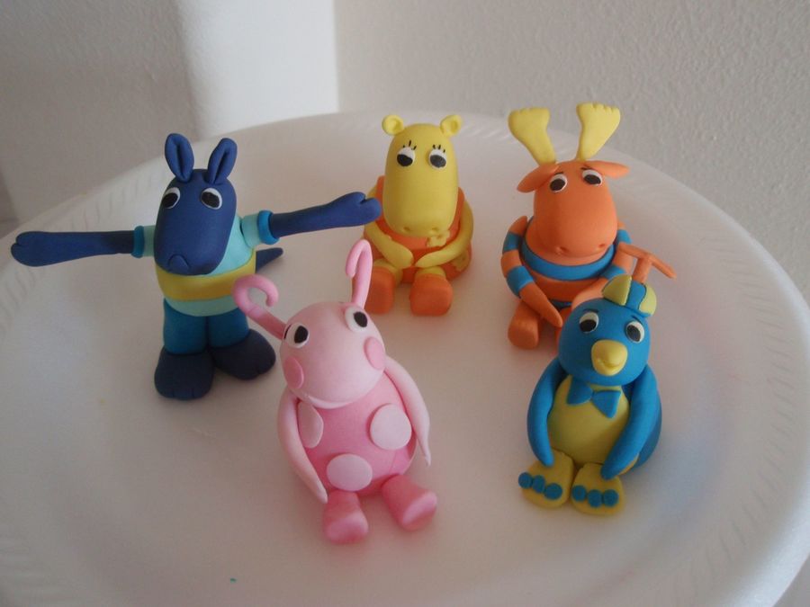 Backyardigans Fondant Figures - CakeCentral.com
