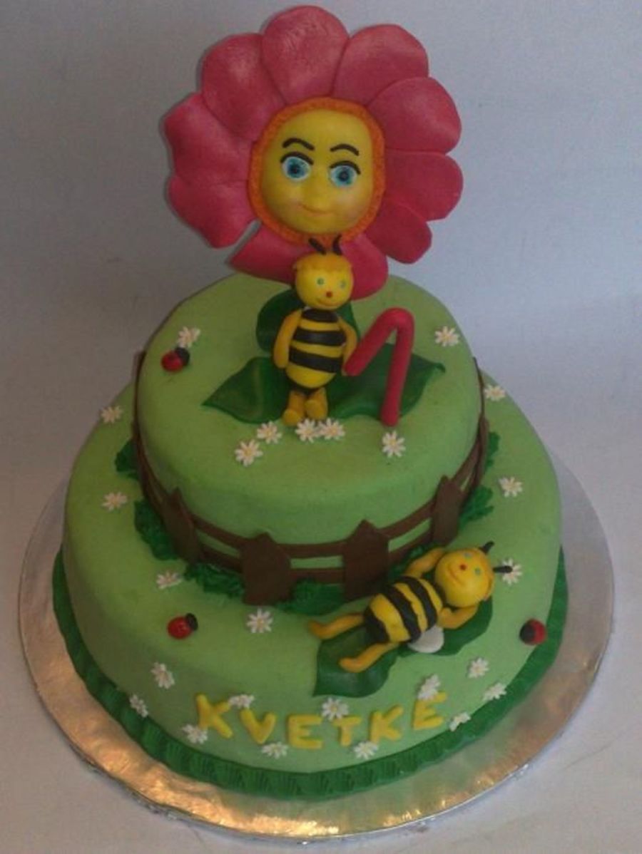 Cake Flower With Bees - CakeCentral.com