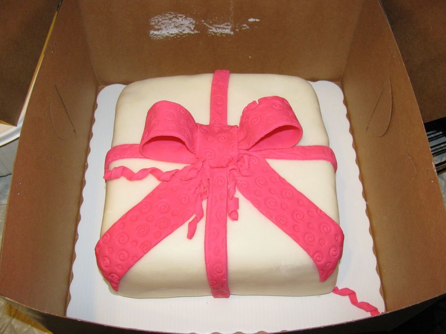 Present Cake - CakeCentral.com
