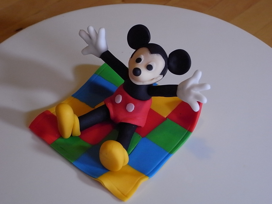 Mickey Mouse Fondant Figure - CakeCentral.com