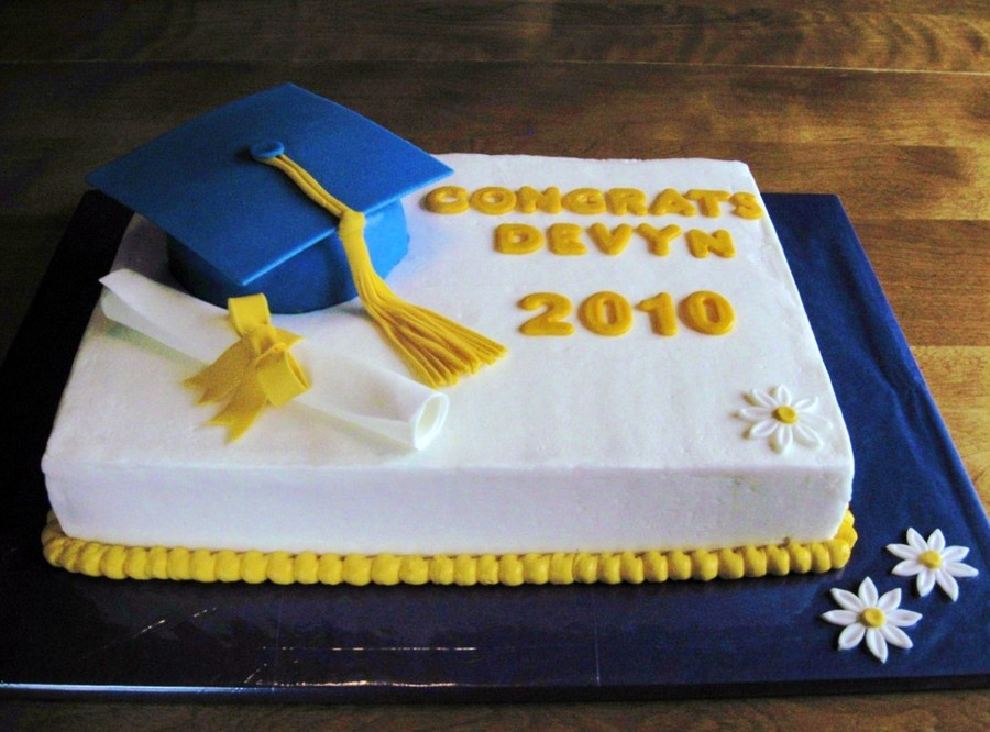 High School Grad Cake - CakeCentral.com