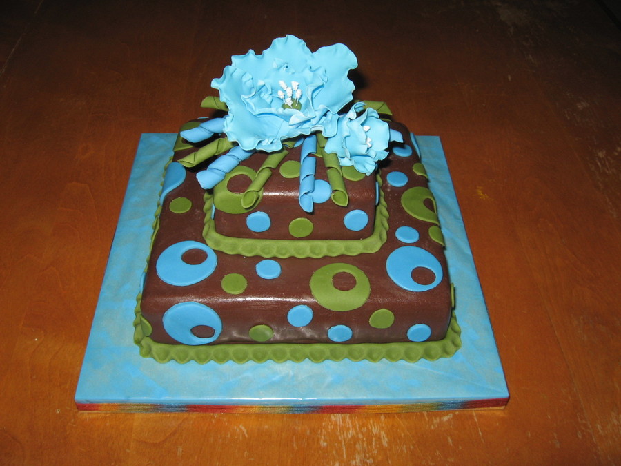 Wilton Fondant & Gumpaste Finale Cake - CakeCentral.com