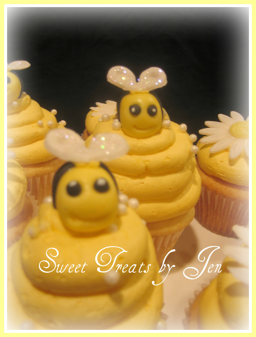 Baby Bumble Bee Cupcakes - CakeCentral.com