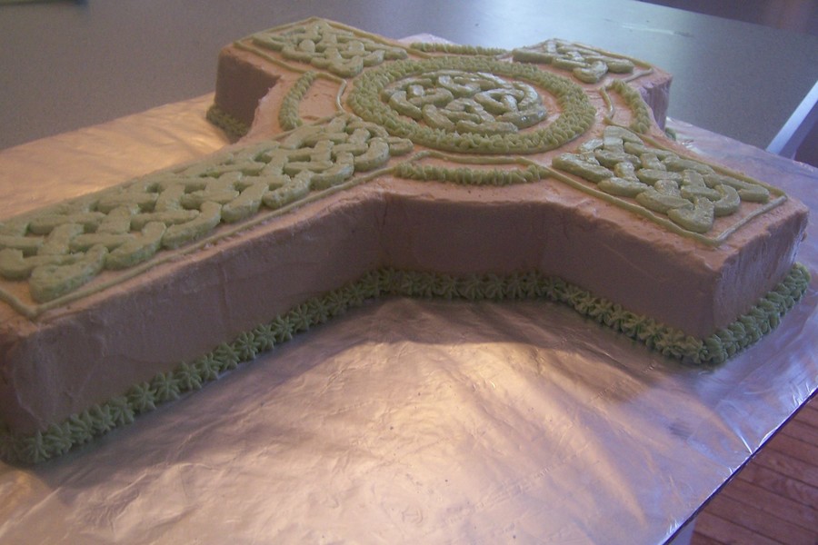 Celtic Cross - CakeCentral.com
