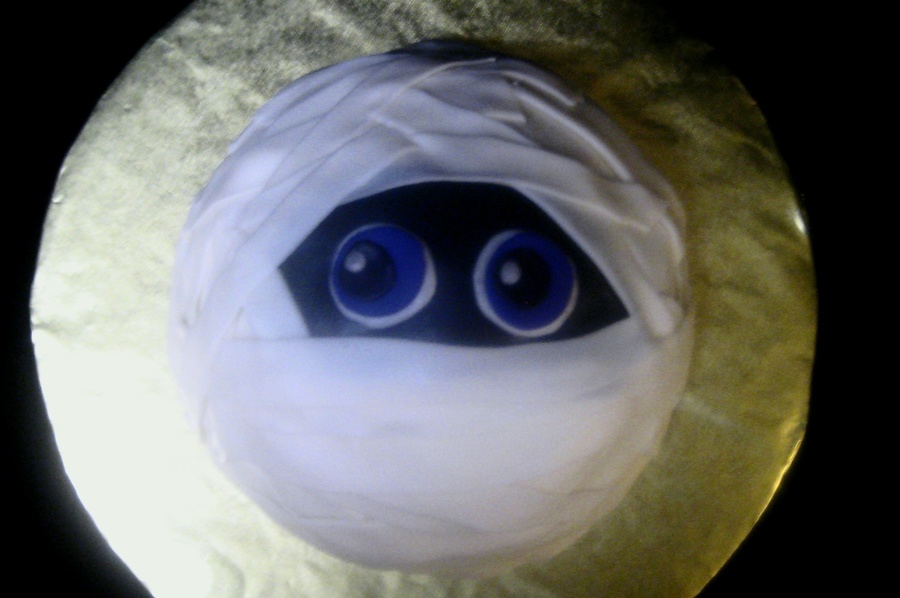 Mummy Head - CakeCentral.com