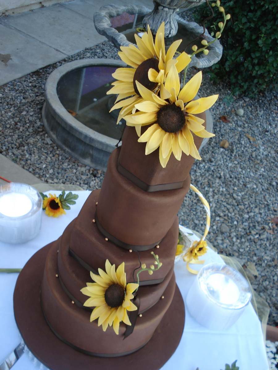 Sunflower Cake - CakeCentral.com