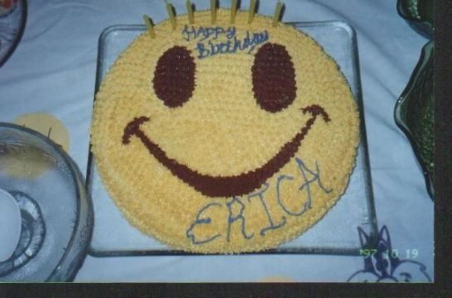 Smiley - CakeCentral.com