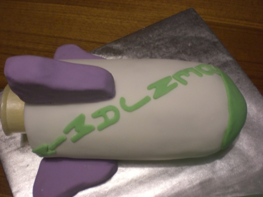 Buzz Lightyear Rocket Cake - CakeCentral.com