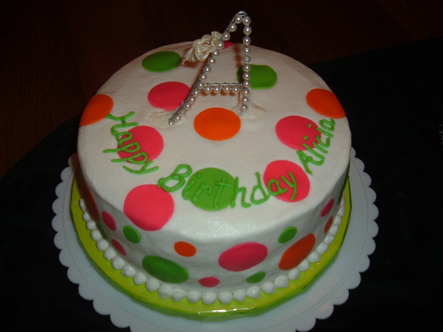 Polkadots And Pearls - CakeCentral.com