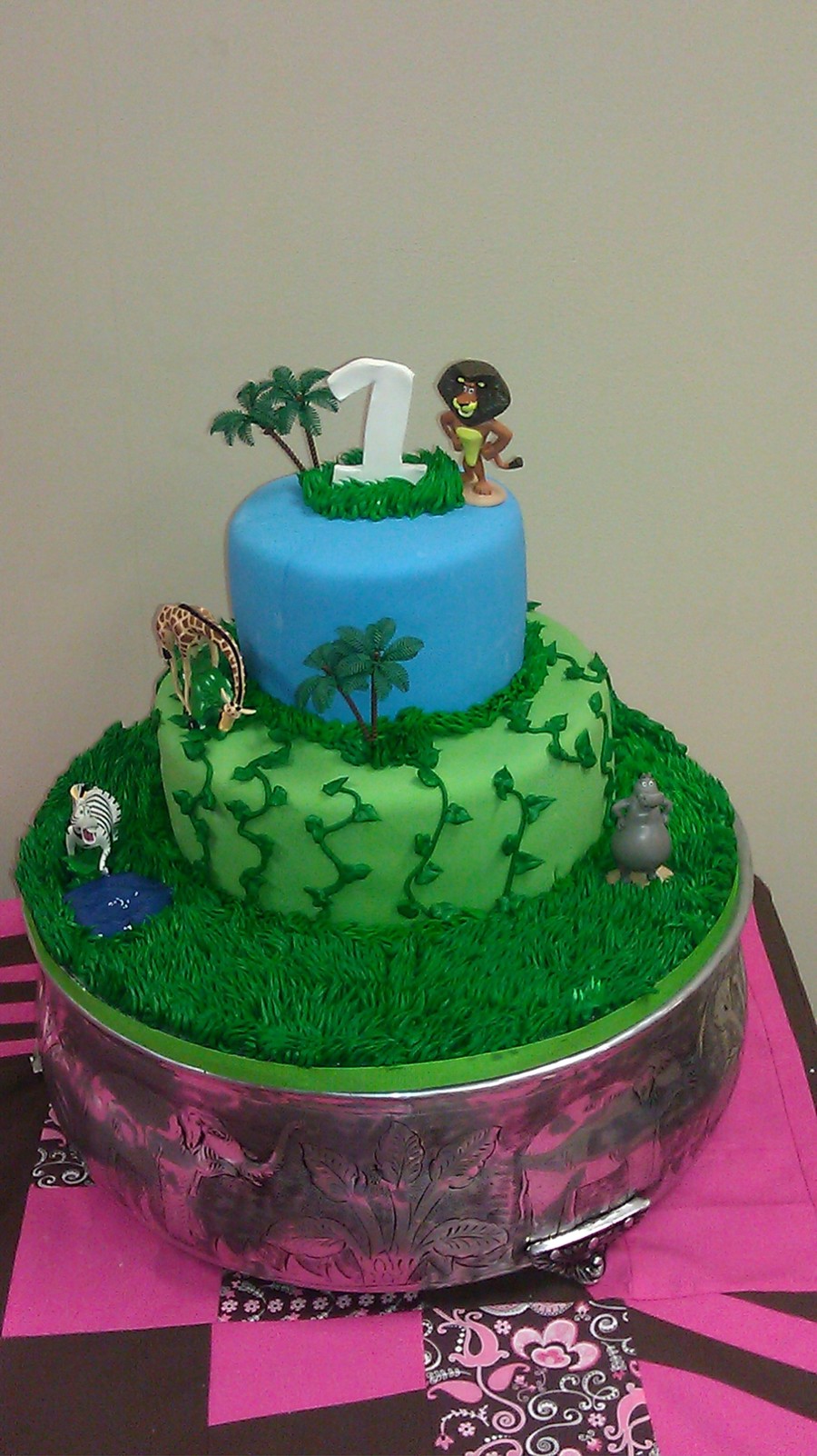 Madagascar Cake - CakeCentral.com