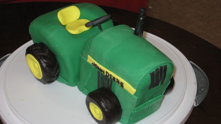 John Deere Tractor - CakeCentral.com