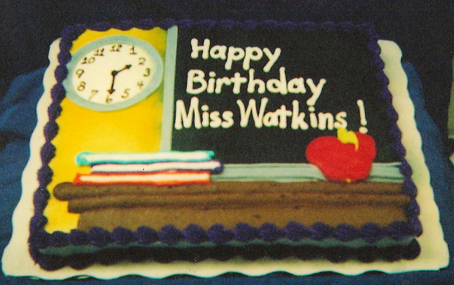 School Teacher's Desk - CakeCentral.com