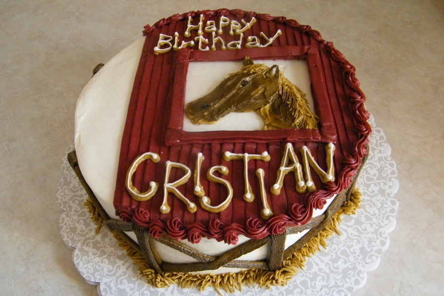 Horse In Stable Cake, With Fence On Side - CakeCentral.com
