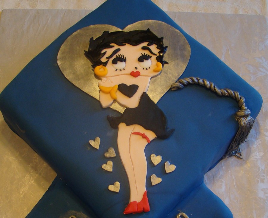 Graduation Cap Betty Boop - CakeCentral.com