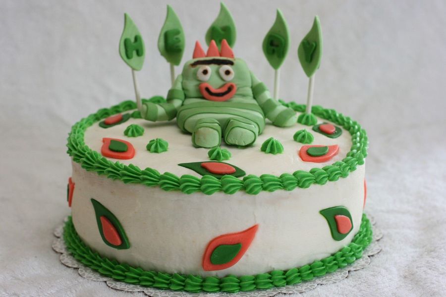 Brobee Birthday Cake - CakeCentral.com