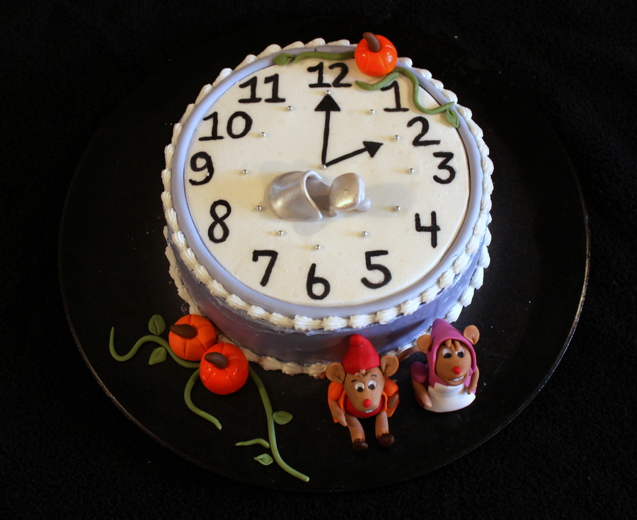 Cinderella Clock - CakeCentral.com