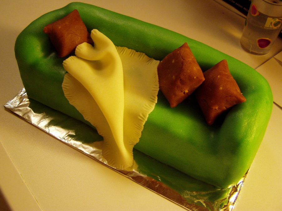 Green Sofa - CakeCentral.com