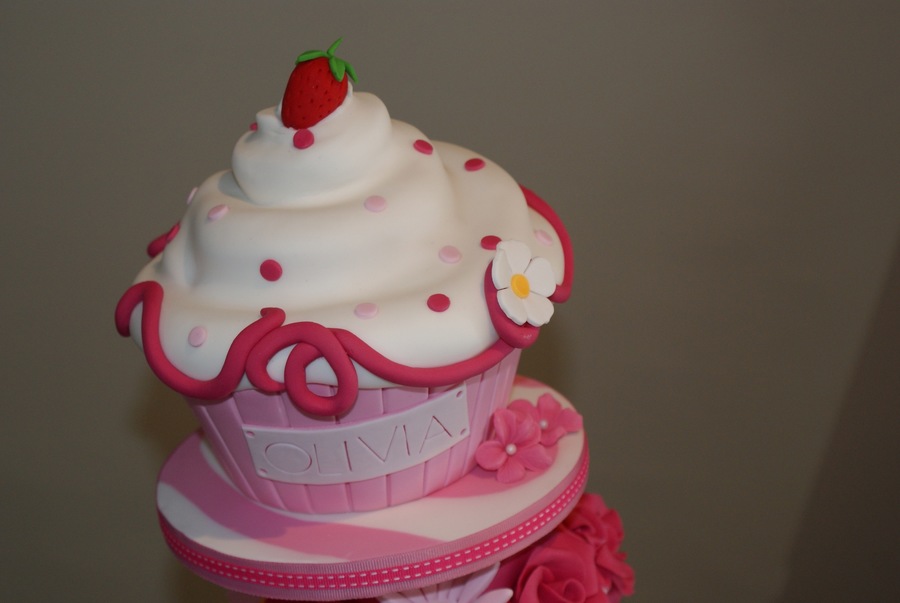 Strawberry Shortcake For Olivia - CakeCentral.com