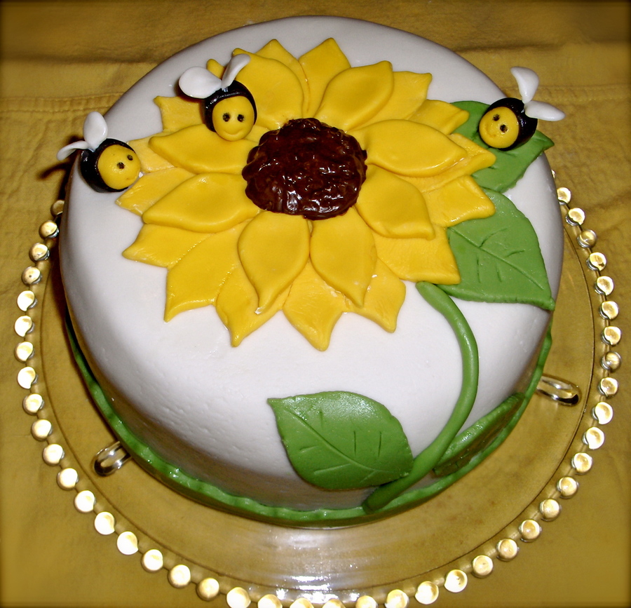 Sunflower - CakeCentral.com