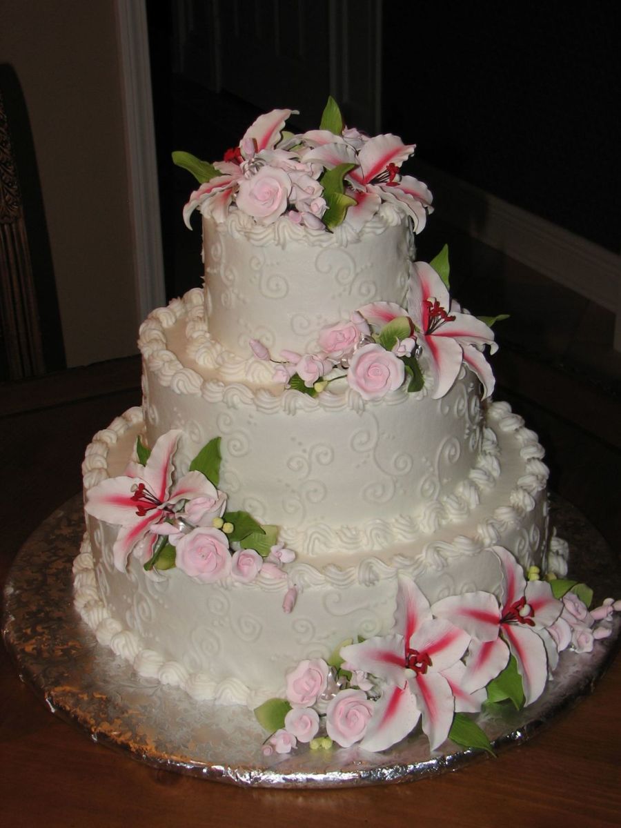 Star Lilly Cake - CakeCentral.com