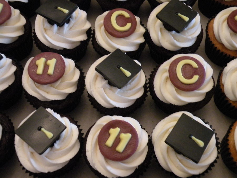 Graduation Cupcakes - CakeCentral.com