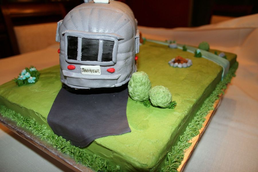 Airstream Cake - CakeCentral.com