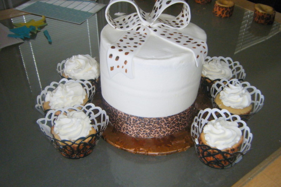 Leopard Cake & Cupcakes - CakeCentral.com