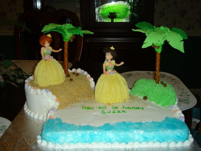 Hula Girl Birthday Cake - CakeCentral.com