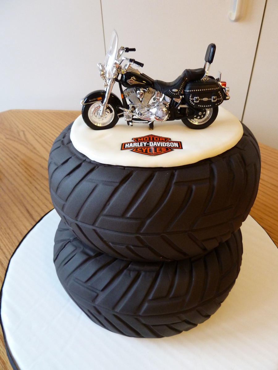 Harley Davidson - CakeCentral.com