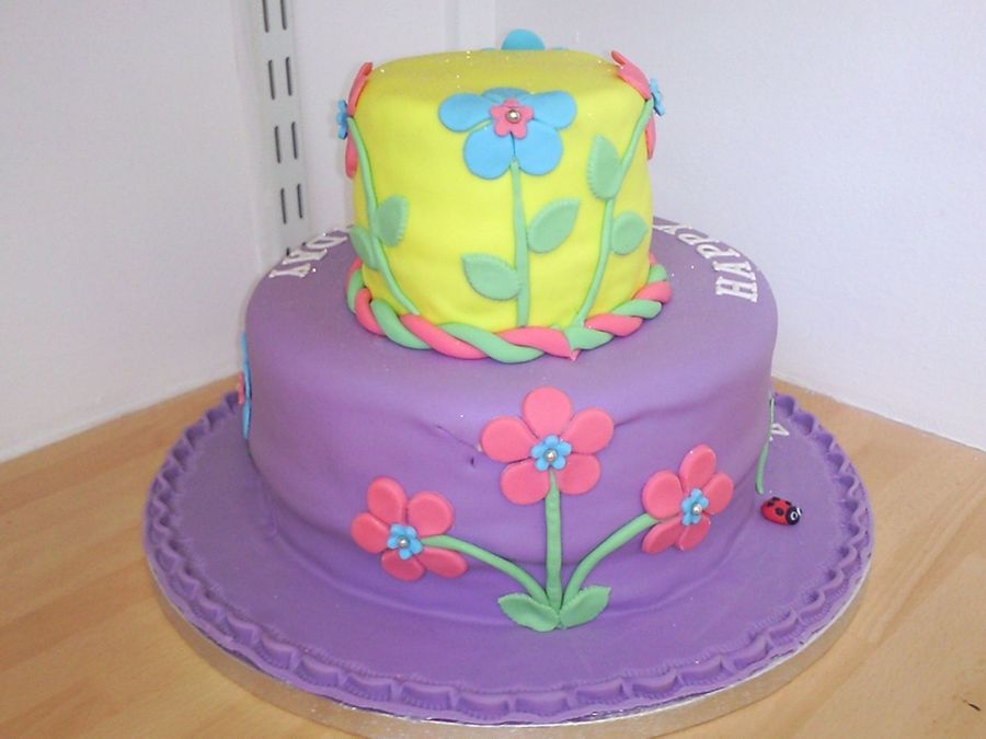 Faye's Fifi Cake - CakeCentral.com