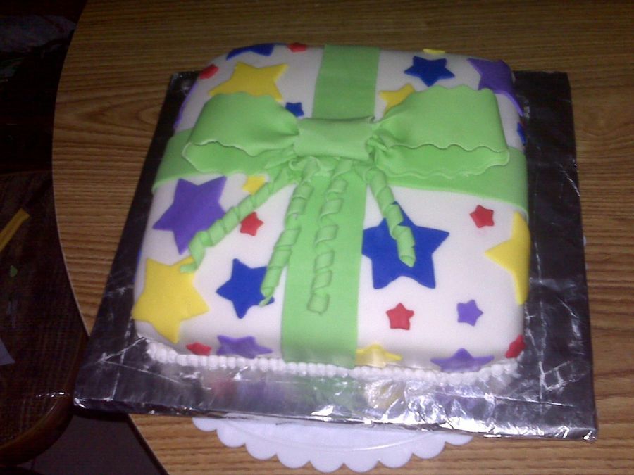 Present Cake - CakeCentral.com