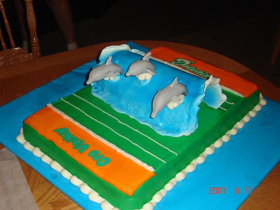 Dolphins Through The Wave - CakeCentral.com