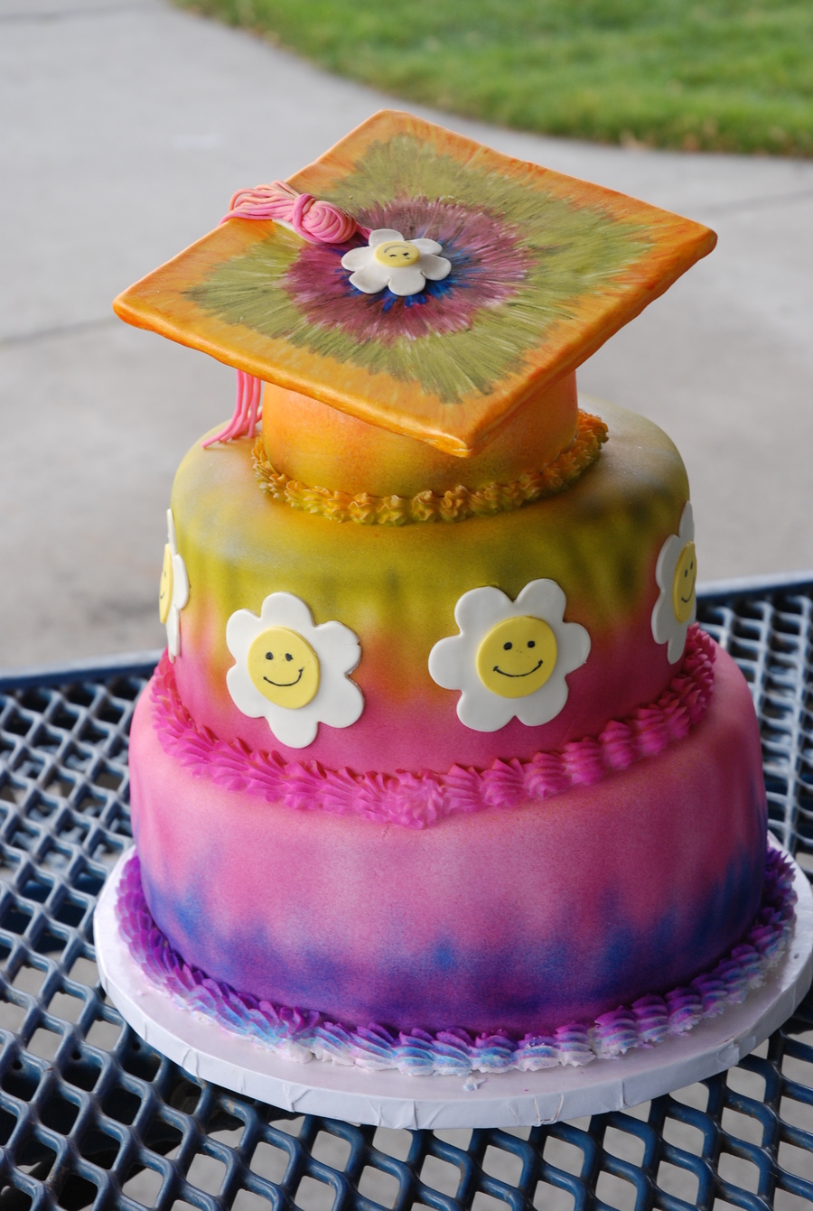 Graduation Cake - CakeCentral.com