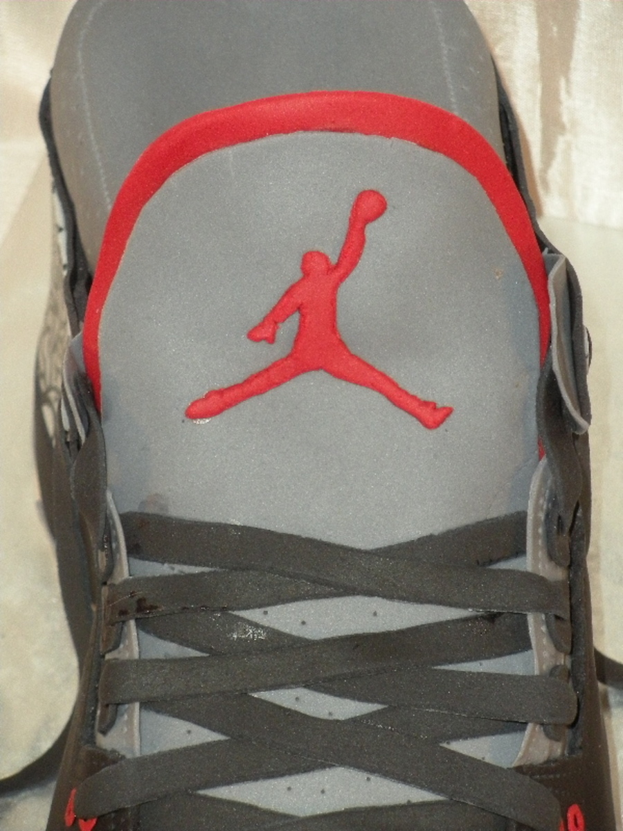 Jordan Shoe Cake - CakeCentral.com